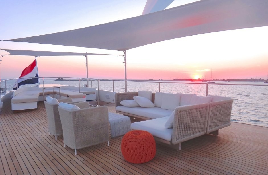 Yacht Sultana, a Feadship Superyacht | CHARTERWORLD Luxury Superyacht ...